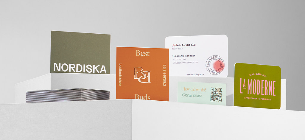 Business card size and dimension guide - MOO Blog