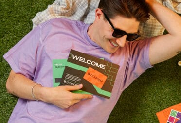 Make personal branding a piece of cake - MOO Blog