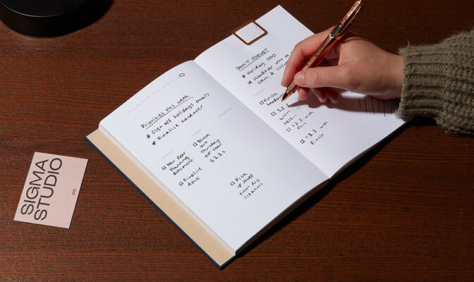 10 tips on how to start journaling for your business - MOO Blog