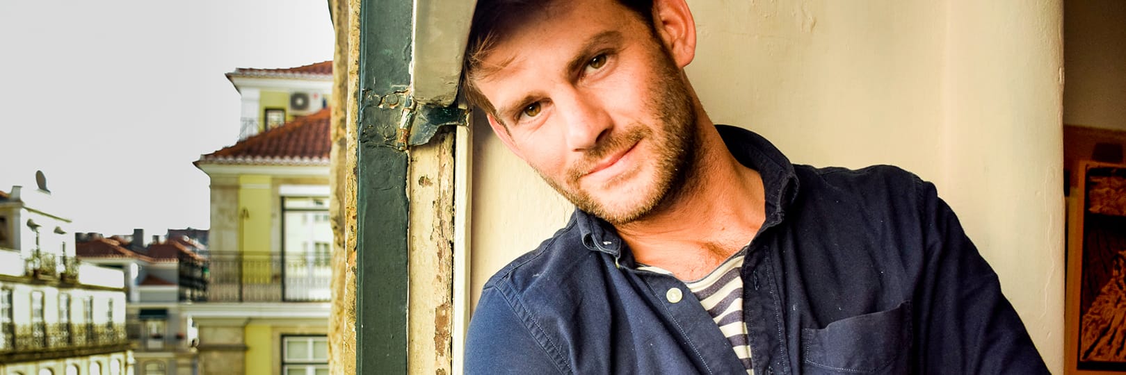 Tom Maryniak: reinventing wallpaper with woodcut - MOO Blog