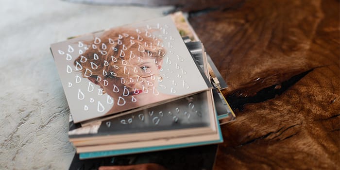 18 creatives who use spot UV designs to shine - MOO Blog