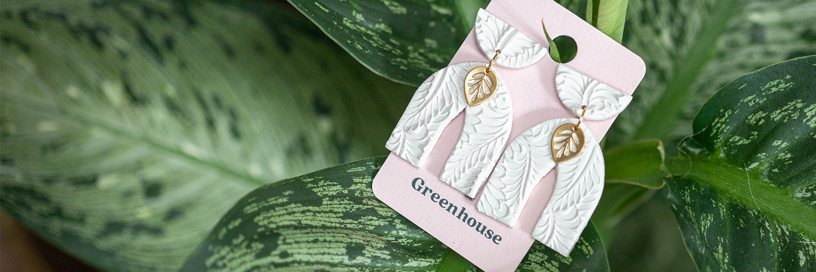 6 clever backing card designs for pins & earrings - MOO Blog